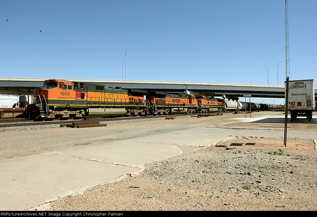 BNSF 1050